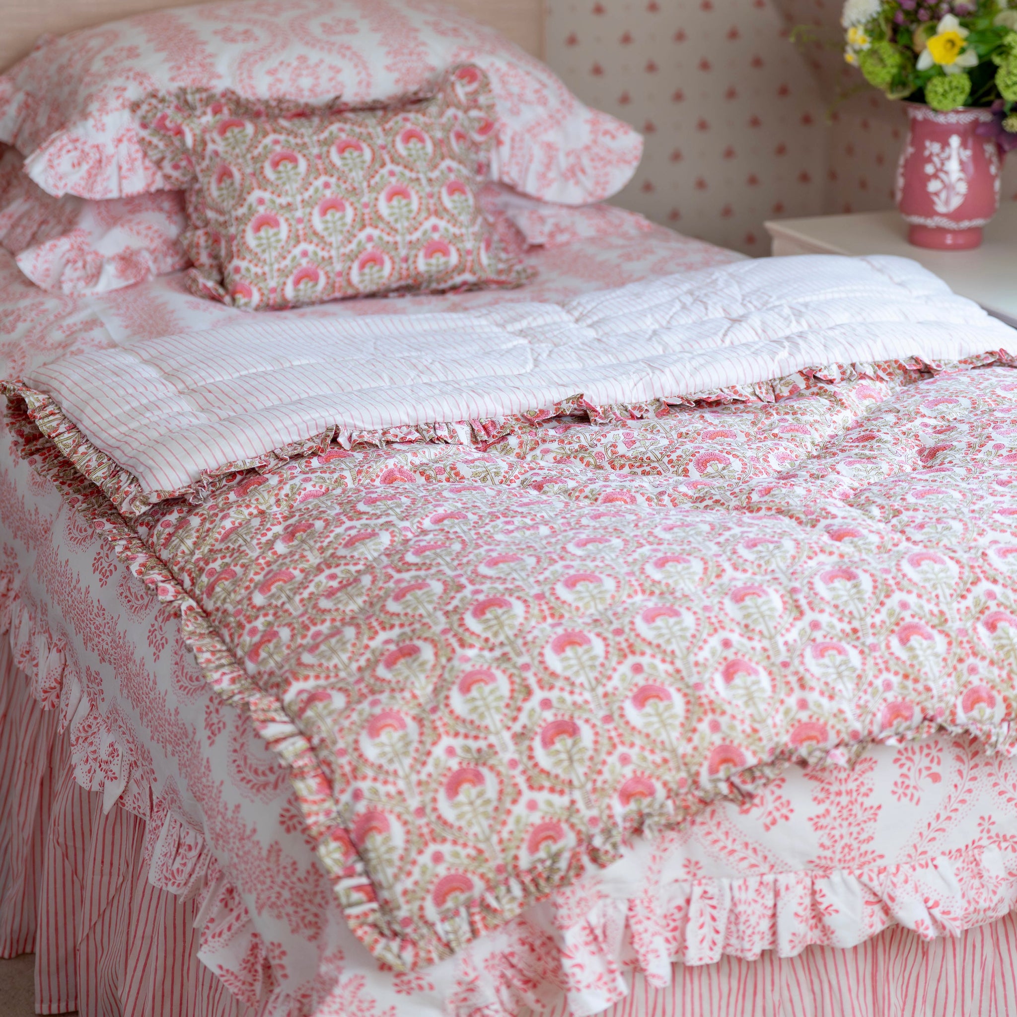 Pink Freya Handblocked Frilled Eiderdown